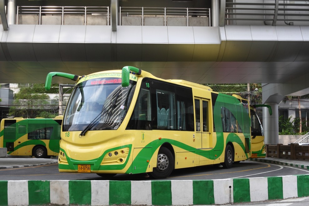 Bangkok gets on the bus – BRT – About Thailand Living